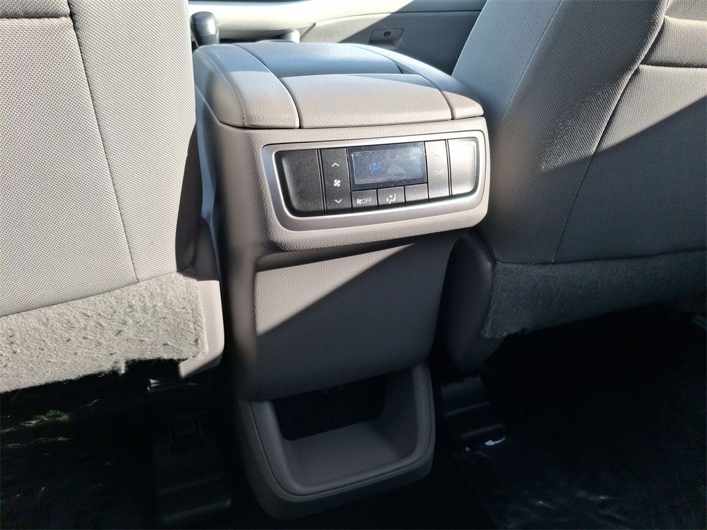 Used 2019 Toyota Highlander in Watertown CT | 5TDBZRFHXKS953640 ...