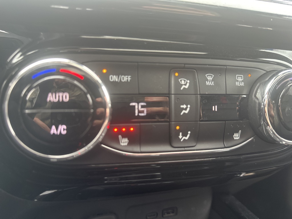 Pre-Owned 2024 Chevrolet Trax 2RS 4D Sport Utility in #HWT260544A ...