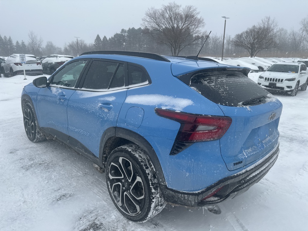 Pre-Owned 2024 Chevrolet Trax 2RS 4D Sport Utility in #HWT260544A ...